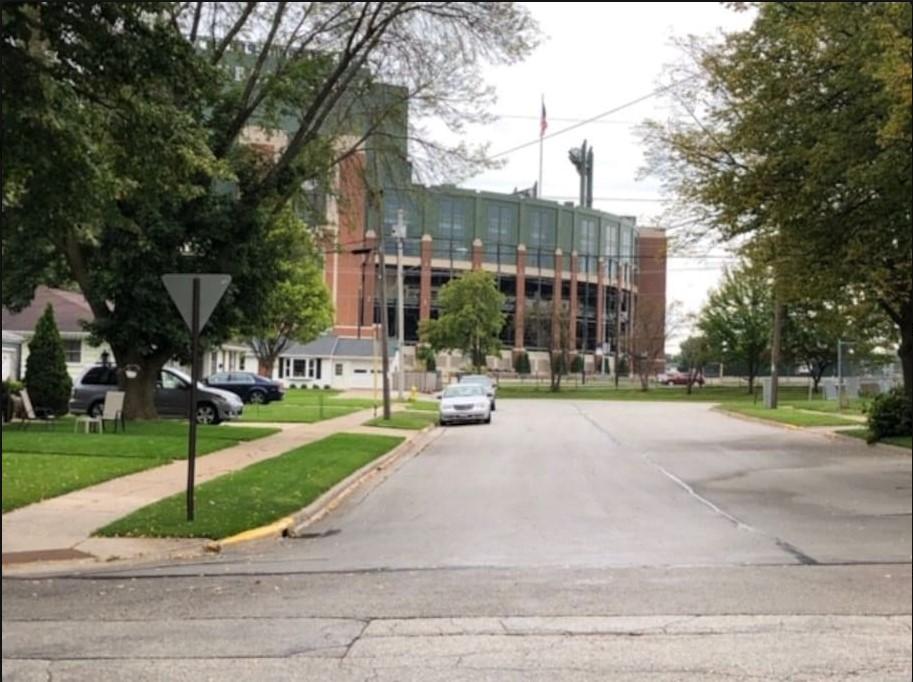 Lambeau Leap House *2 blocks from lambeau* Reggie - Ruesch Management